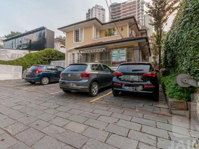 Casa / Sobrado Comercial para Venda em São Paulo/SP Pacaembu
