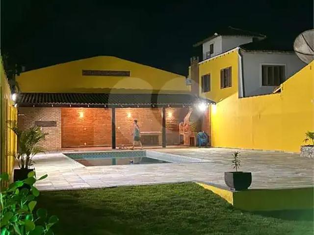 Casa / Sobrado Comercial para Venda em São Pedro da Aldeia/RJ Fluminense