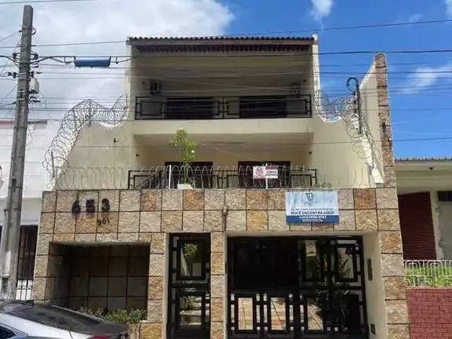 Casa / Sobrado Comercial para Venda em Sobral/CE Centro 5 Quartos