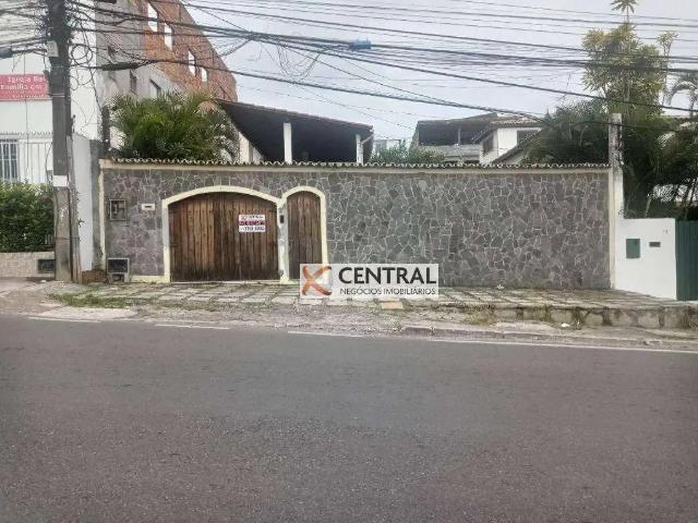 Casa / Sobrado Comercial para Venda em Salvador/BA Itapuã 4 Quartos