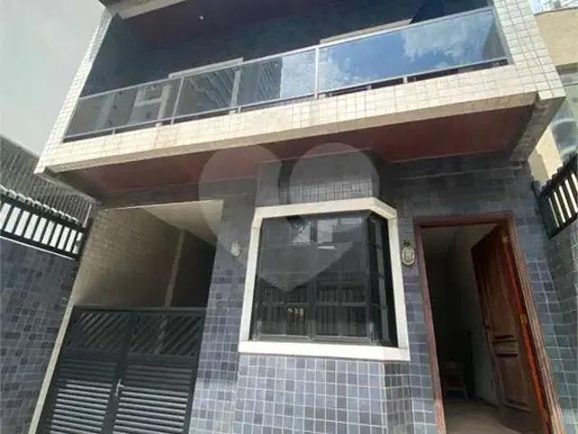 Casa / Sobrado Comercial para Venda em Santos/SP Gonzaga 4 Quartos