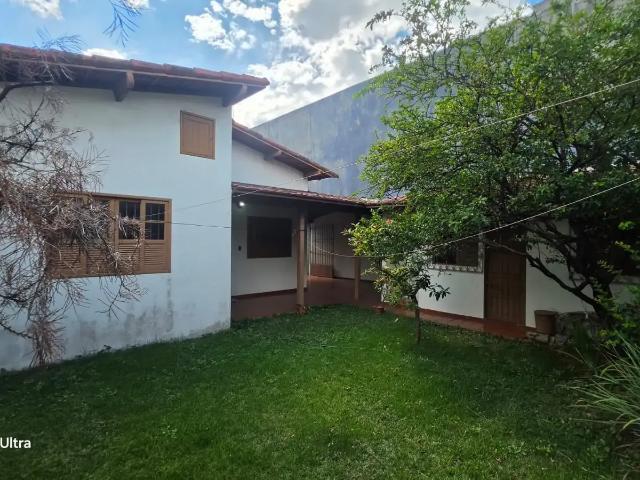 Casa / Sobrado Comercial para Venda em Serra/ES Laranjeiras