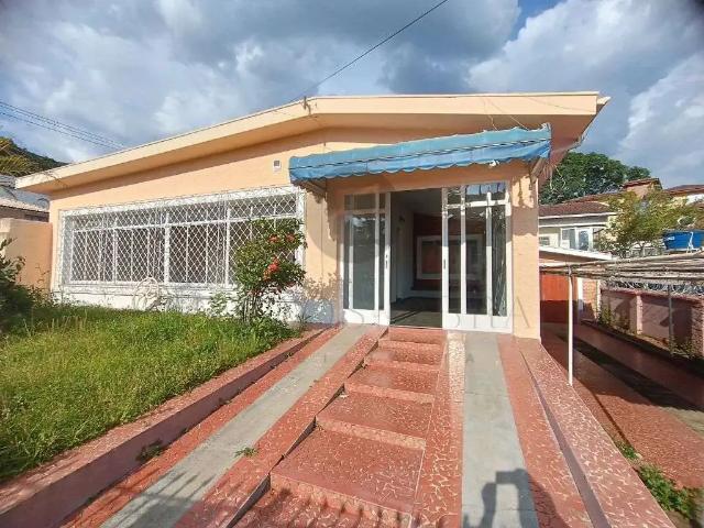Casa / Sobrado Comercial para Venda em Poços de Caldas/MG Jardim dos Estados 3 Quartos