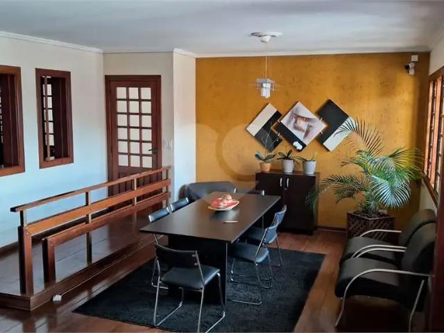 Casa / Sobrado Comercial para Venda em Poços de Caldas/MG Jardim Quisisana 4 Quartos
