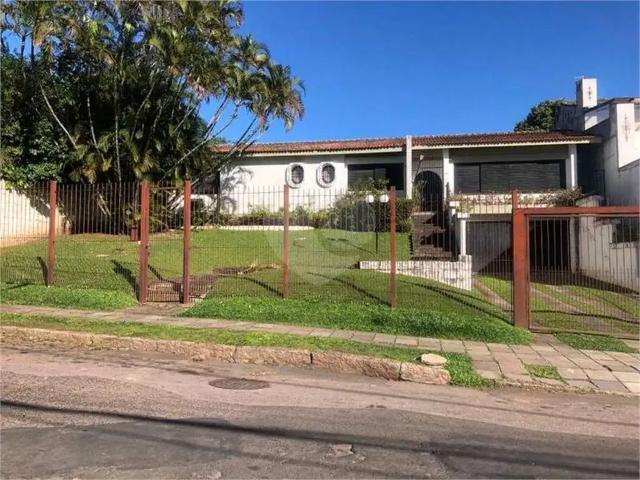 Casa / Sobrado Comercial para Venda em Porto Alegre/RS Cristal 4 Quartos