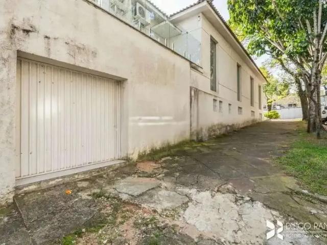 Casa / Sobrado Comercial para Venda em Porto Alegre/RS Moinhos de Vento 2 Quartos