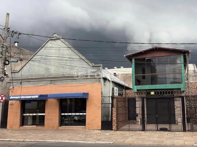 Casa / Sobrado Comercial para Venda em Porto Alegre/RS Navegantes 3 Quartos