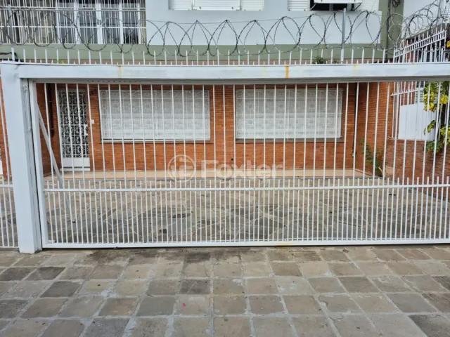 Casa / Sobrado Comercial para Venda em Porto Alegre/RS Navegantes 3 Quartos