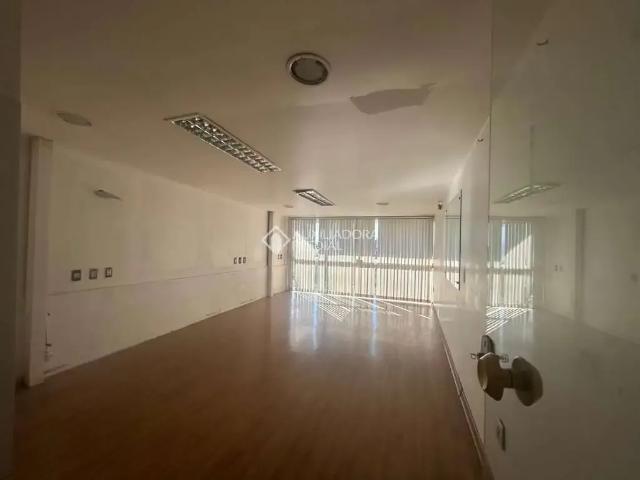 Casa / Sobrado Comercial para Venda em Porto Alegre/RS São Sebastião 4 Quartos