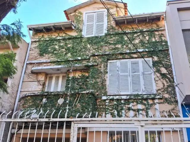 Casa / Sobrado Comercial para Venda em Porto Alegre/RS Rio Branco 3 Quartos