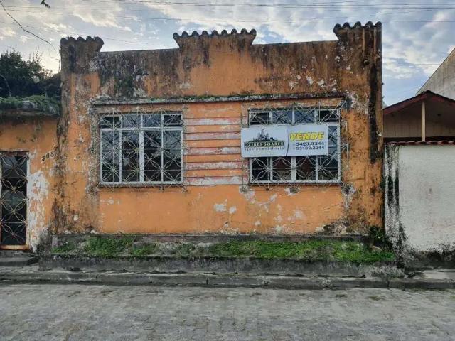 Casa / Sobrado Comercial para Venda em Paranaguá/PR Centro Histórico 3 Quartos