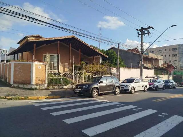 Casa / Sobrado Comercial para Venda em Pindamonhangaba/SP Centro