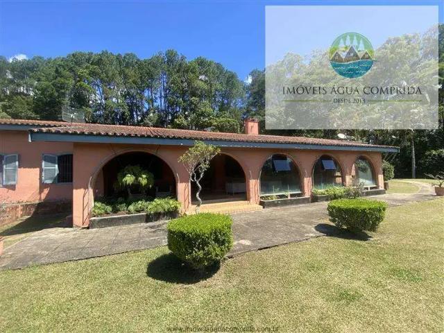 Casa / Sobrado Comercial para Venda em Piracaia/SP Cubas 4 Quartos