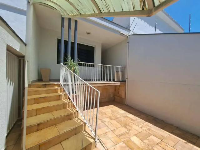 Casa / Sobrado Comercial para Venda em Piracicaba/SP Centro 5 Quartos