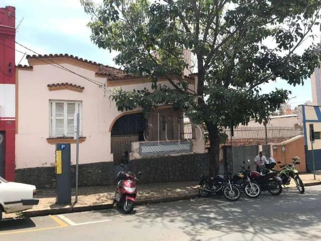Casa / Sobrado Comercial para Venda em Piracicaba/SP Centro 3 Quartos