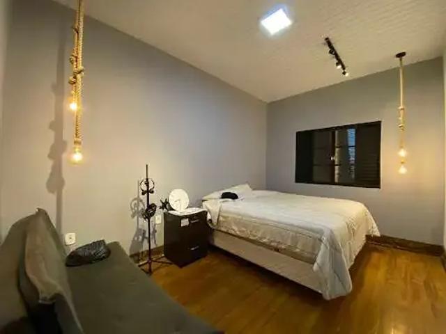 Casa / Sobrado Comercial para Venda em Pirassununga/SP Centro 2 Quartos