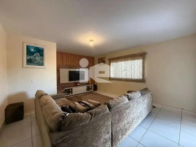 Casa / Sobrado Comercial para Venda em Rolândia/PR Vila Oliveira