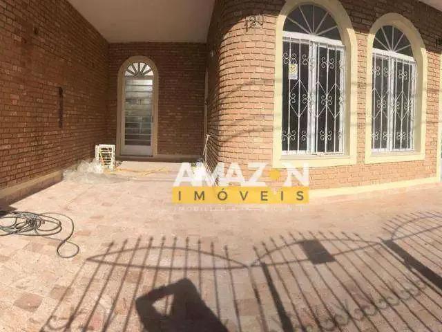 Casa / Sobrado Comercial para Venda em Taubaté/SP Centro 6 Quartos