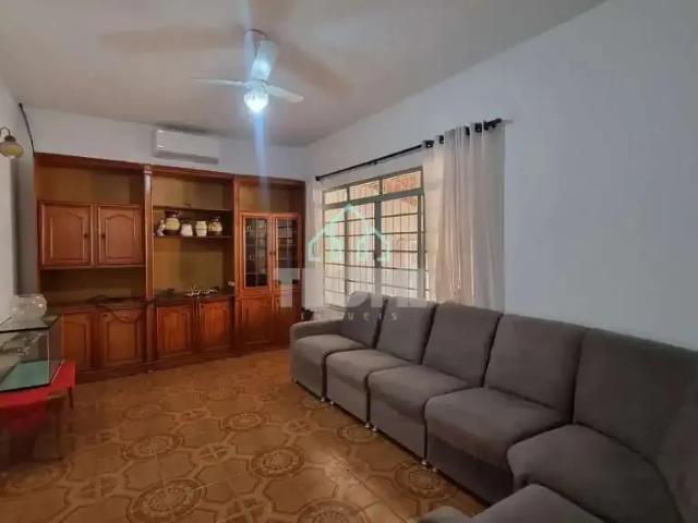 Casa / Sobrado Comercial para Venda em Taubaté/SP Jardim de Alah 4 Quartos