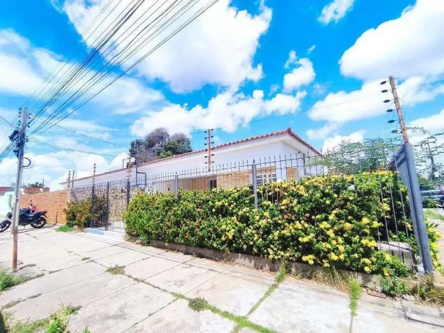 Casa / Sobrado Comercial para Venda em Teresina/PI Centro 4 Quartos