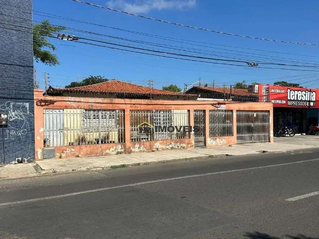 Casa / Sobrado Comercial para Venda em Teresina/PI Marquês de Paranaguá 3 Quartos