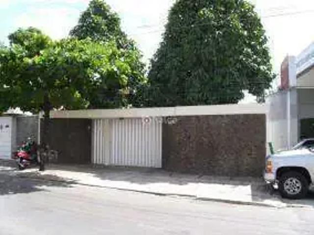 Casa / Sobrado Comercial para Venda em Teresina/PI Piçarra 4 Quartos