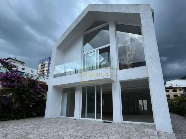 Casa / Sobrado Comercial para Venda em Teresópolis/RJ Alto 6 Quartos
