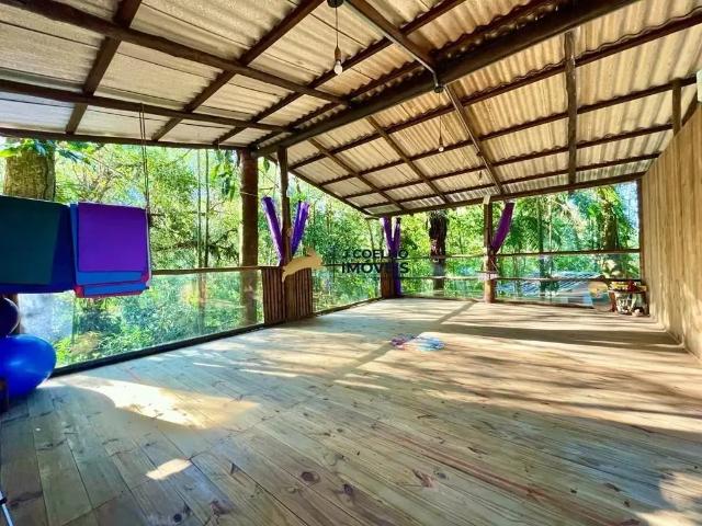 Casa / Sobrado Comercial para Venda em Ubatuba/SP Corcovado 6 Quartos