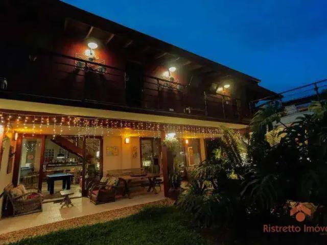 Casa / Sobrado Comercial para Venda em Ubatuba/SP Perequê Açu 9 Quartos