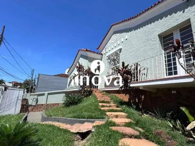 Casa / Sobrado Comercial para Venda em Uberaba/MG Mercês 4 Quartos