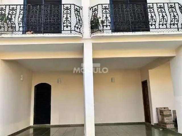 Casa / Sobrado Comercial para Venda em Uberlândia/MG Santa Mônica 5 Quartos
