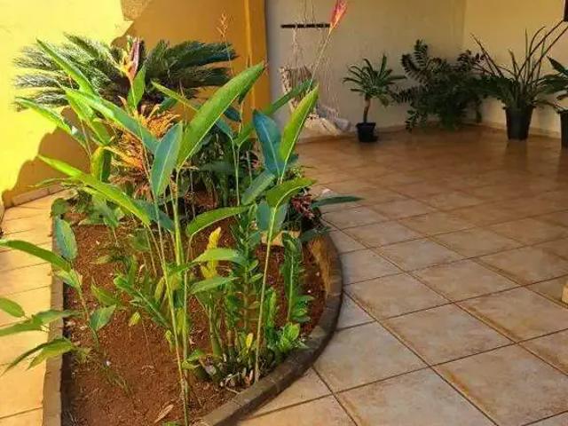 Casa / Sobrado Comercial para Venda em Uberlândia/MG Santa Luzia