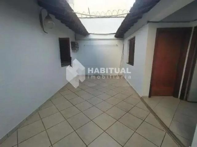 Casa / Sobrado Comercial para Venda em Uberlândia/MG Tabajaras 5 Quartos