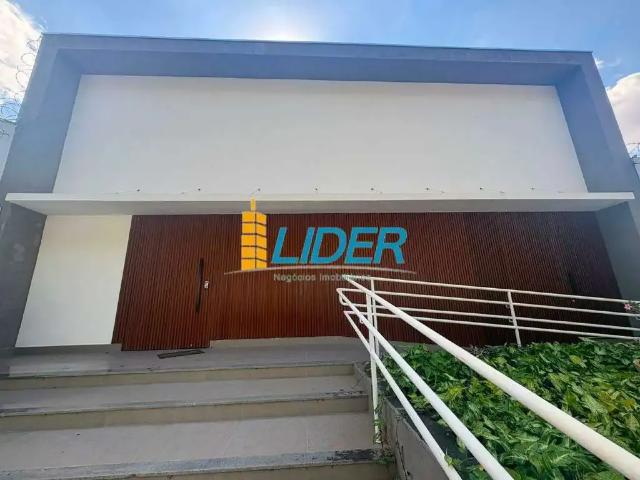 Casa / Sobrado Comercial para Venda em Uberlândia/MG Vigilato Pereira 4 Quartos