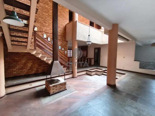 Casa / Sobrado Comercial para Venda em Valinhos/SP Vila Embaré 5 Quartos