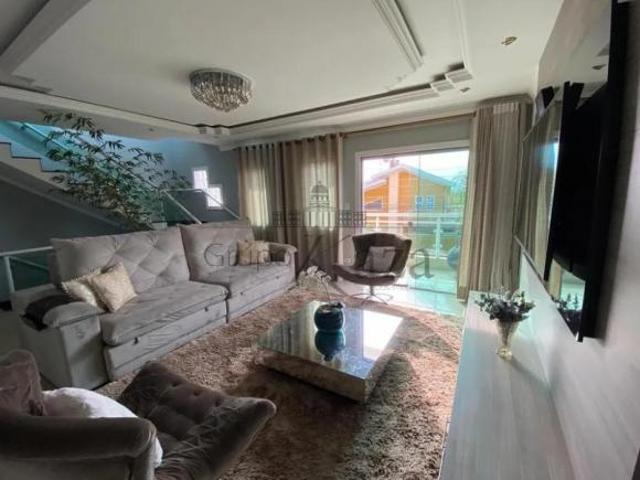 Casa Sobrado Comercial Residencial Jardim Uirá 5 Dormitórios 411m²