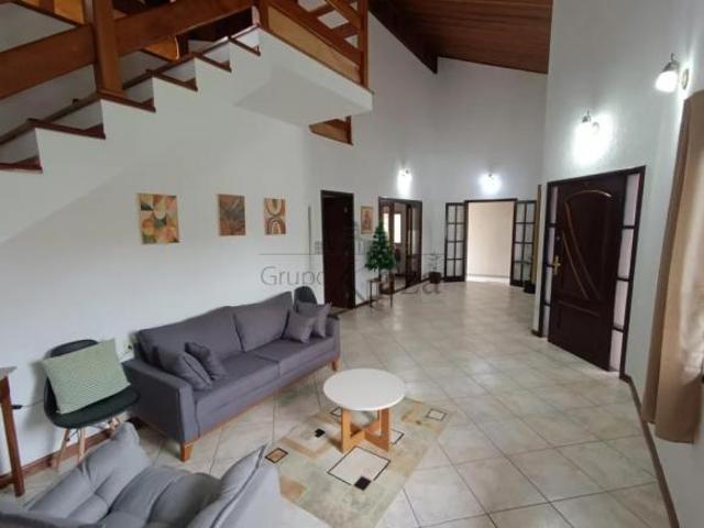 Casa Sobrado Condomínio Recanto da Serra Urbanova 5 Dormitórios 252,43m²