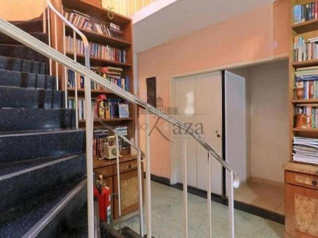 Casa Sobrado Campo Belo 5 Dormitórios 280m²