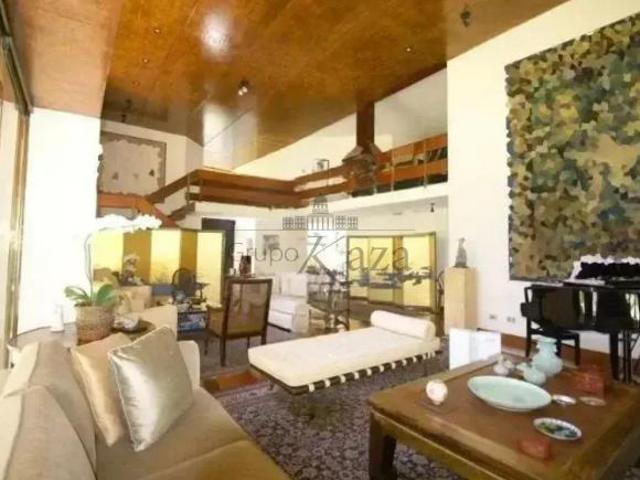 Casa Sobrado Cidade Jardim 900m²