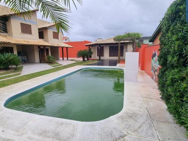 Casa Sobrado a 1 quadra do mar em Rainha do Mar