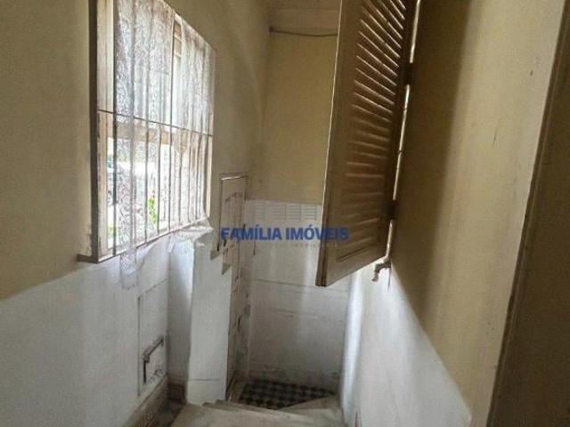 Casa Sobrado à venda 3 quartos 1 vaga quintal Gonzaga Santos/SP
