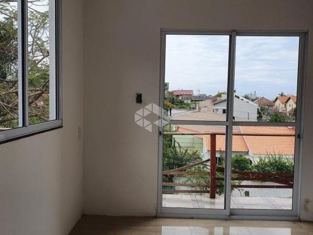 Casa sobrado à venda 3 quartos, 1suíte, 2 vagas, bairro Jardim São Pedro