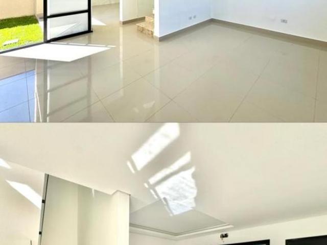 Casa/ Sobrado à venda com 3 quarto s
