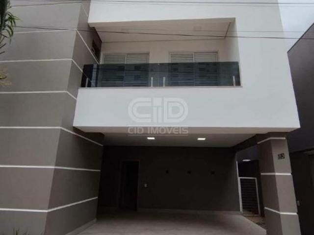Casa Sobrado à Venda com 3 Suítes Bairro Mora do Ouro