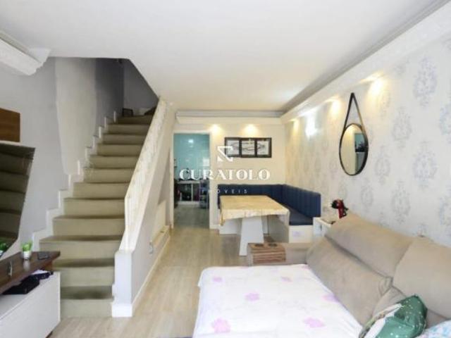 Casa/ sobrado à venda com 132 m², 2 quartos, sacada e 2 vagas, Cambuci, São Paulo