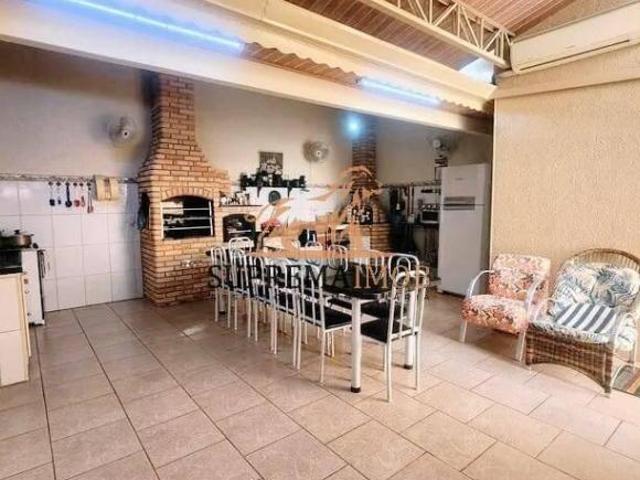 Casa sobrado à venda com 200m², 4 quartos Condomínio Village Di Satore