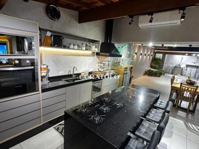 Casa sobrado à venda com 235 m², 3 quartos, 2 vagas, Vila Prudente, São Paulo