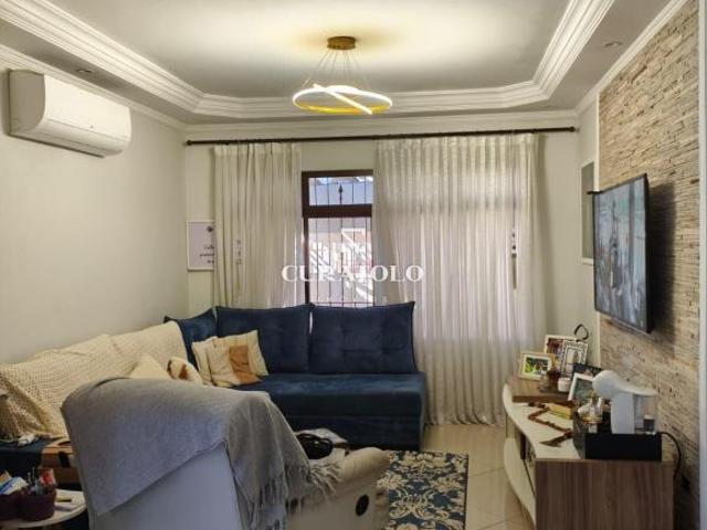 Casa sobrado à venda com 250 m², 3 quartos, piscina e 4 vagas no bairro da Penha, São Paulo