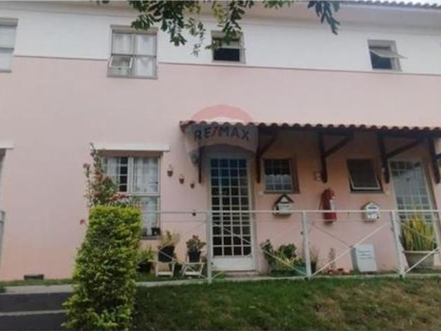 Casa Sobrado à venda com 2 quartos, Condomínio Vila Flores Sumaré / SP