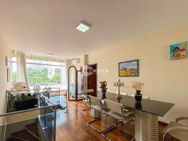 CASA SOBRADO À VENDA COM 350M², 4 DORMITÓRIOS, 1 SUÍTE, 6 VAGAS NOVA PETRÓPOLIS SÃO BERNARDO DO